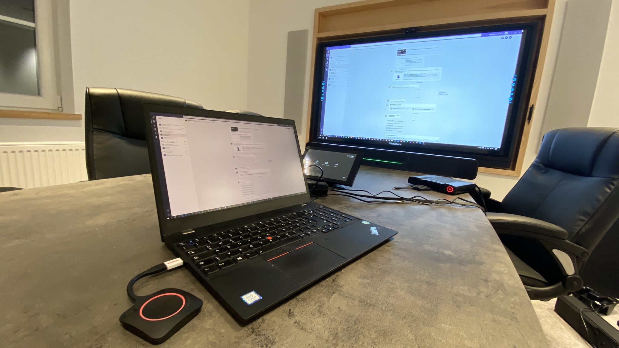 Crestron UC-SB1-Cam an Barco CX-50