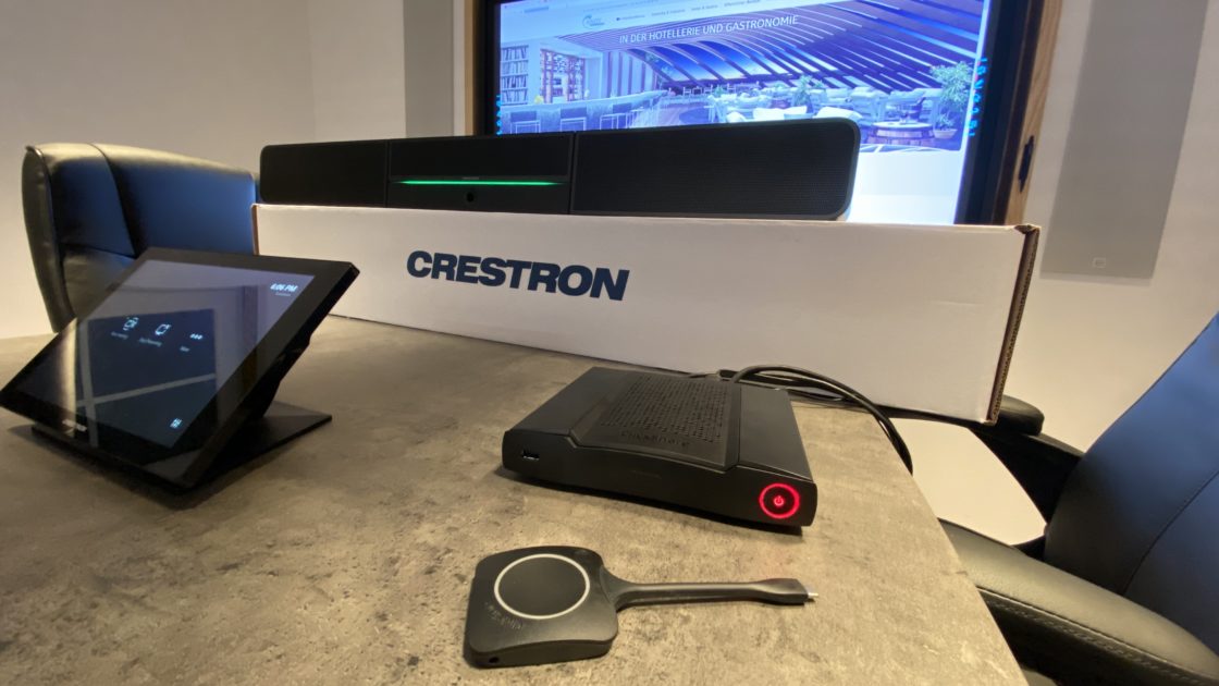 Crestron UC-SB1-Cam an Barco CX-50